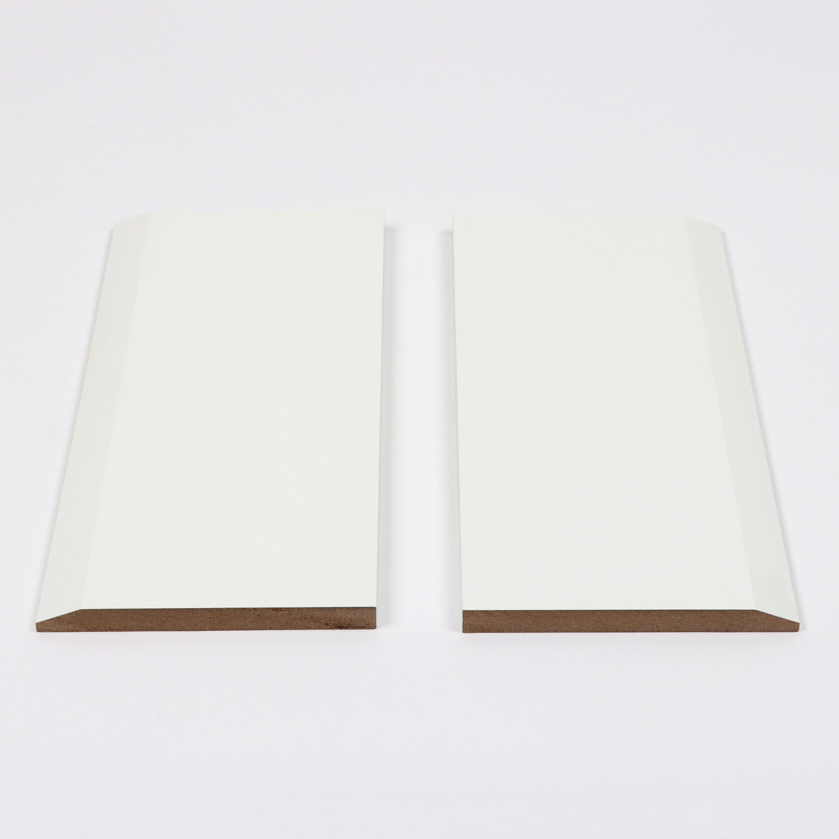 Customized White Primed Wood Boards Wood Wall Baseboard Skirting Molding